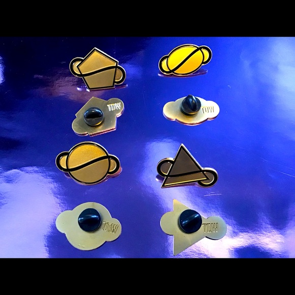TDW | Jewelry | 8 Custom Lapel Pins | Poshmark